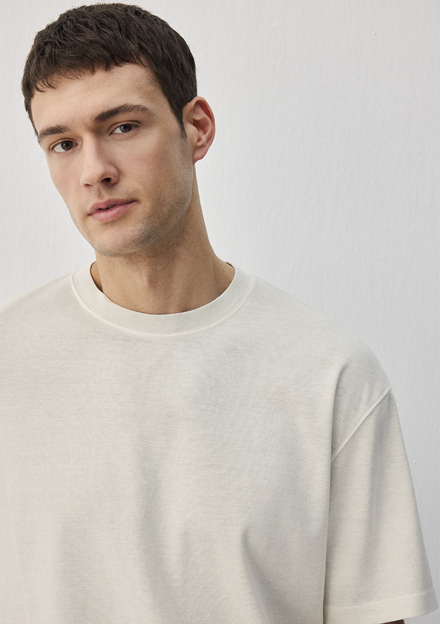 Outlet Erkek Ekru Basic Tişört