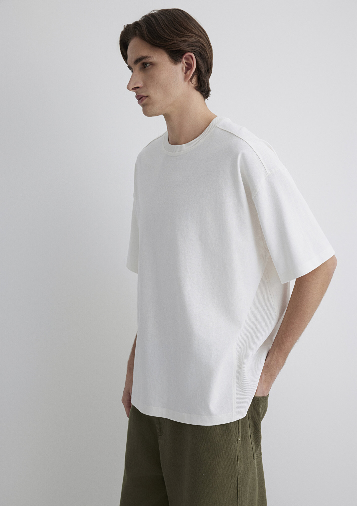 Erkek Ekru Basic Tişört