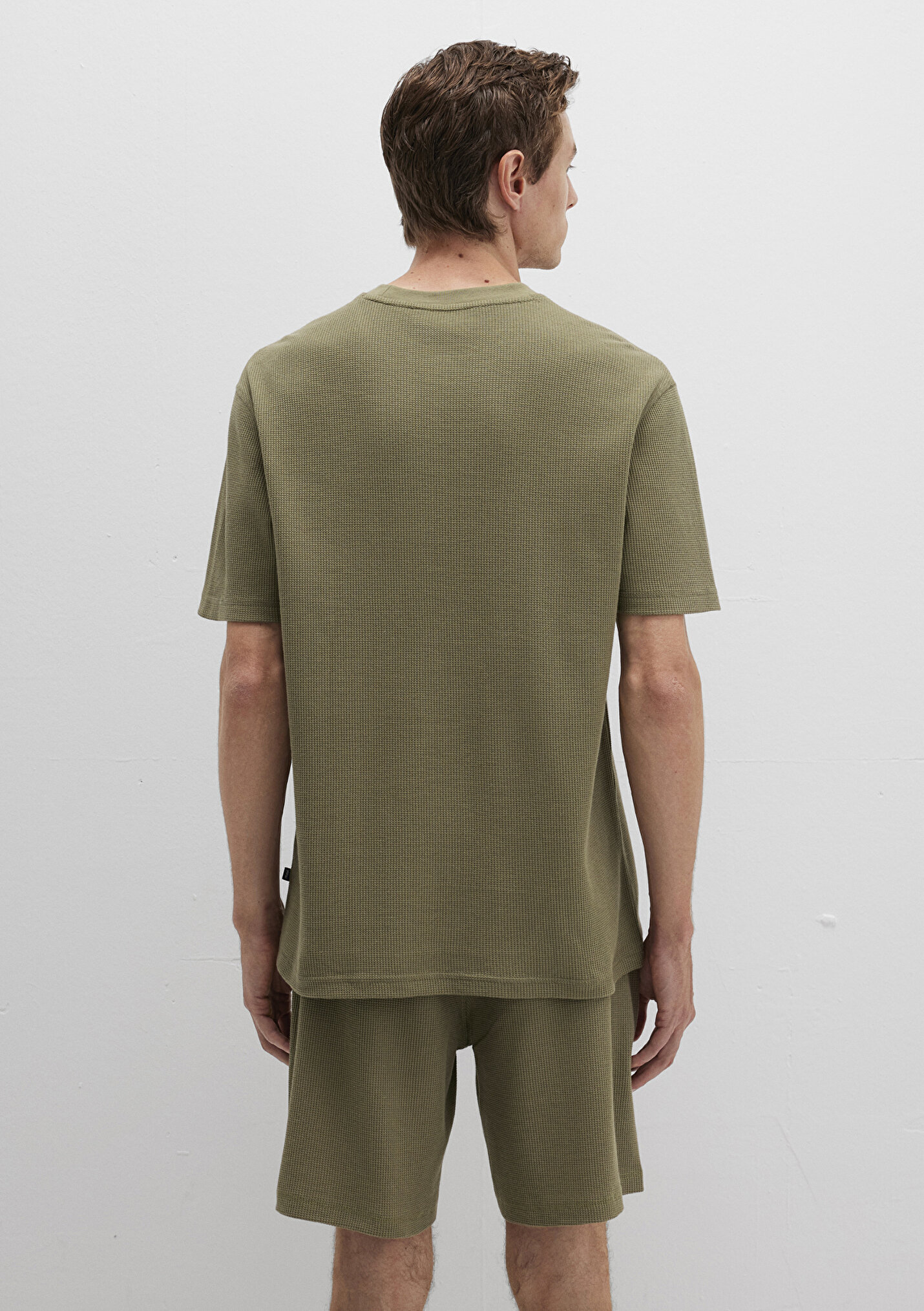 Erkek Dokulu Haki Basic Tişört