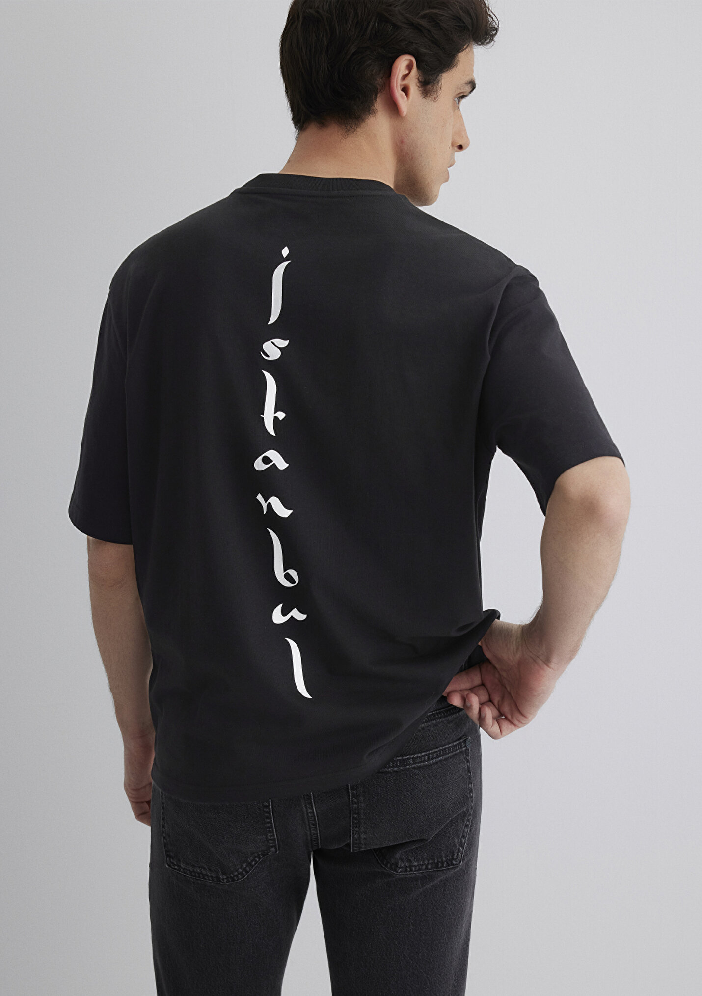 Outlet Erkek İstanbul Baskılı Siyah Tişört