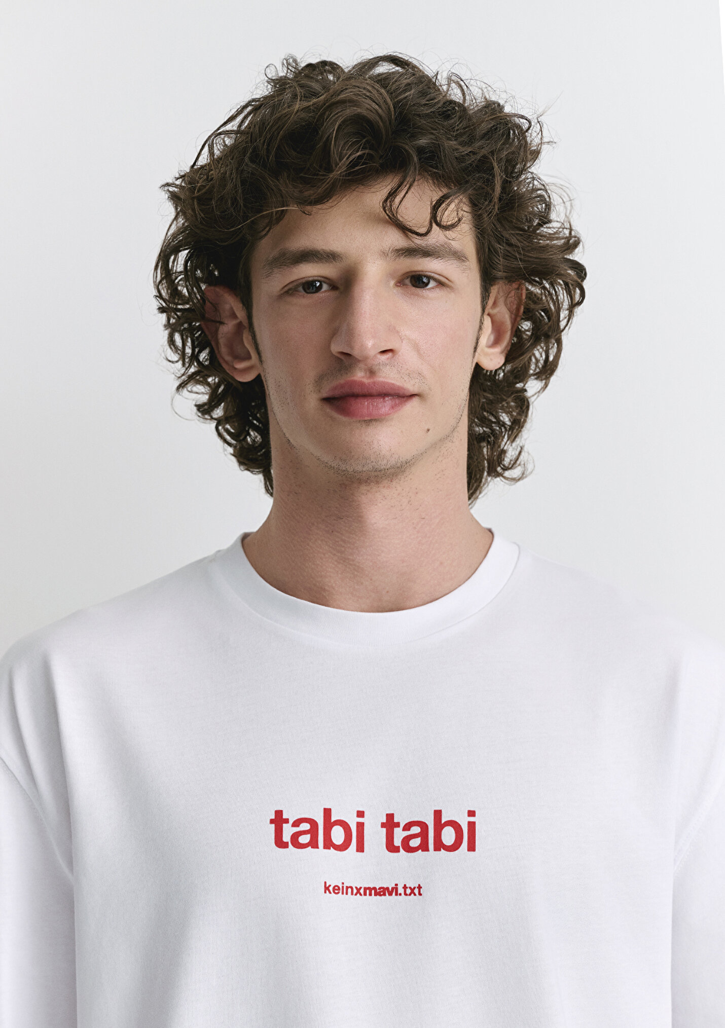 Tabi Tabi Baskılı Beyaz Tişört - Mavi