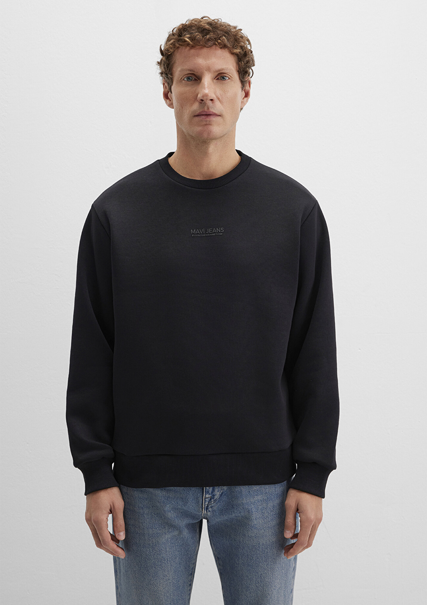 Erkek Mavi Jeans Detaylı Siyah Sweatshirt