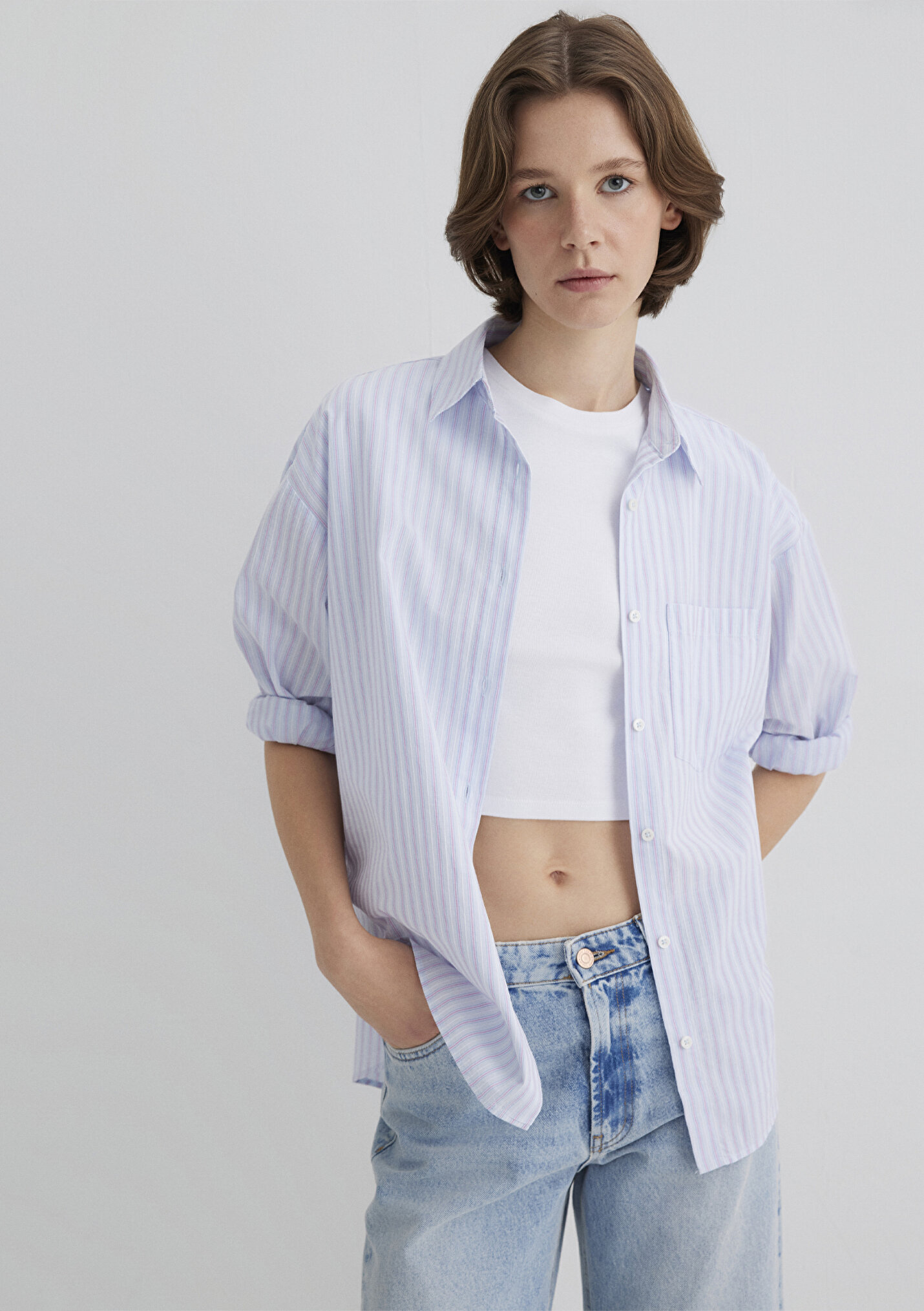 Outlet Kadın Çizgili Mavi Gömlek