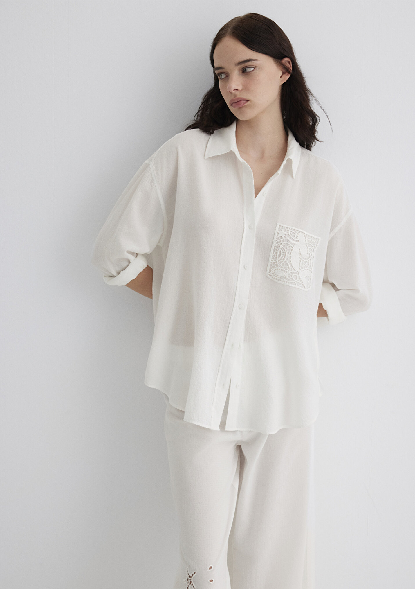 Kadın Deniz Kızı Cep Detaylı Beyaz Gömlek