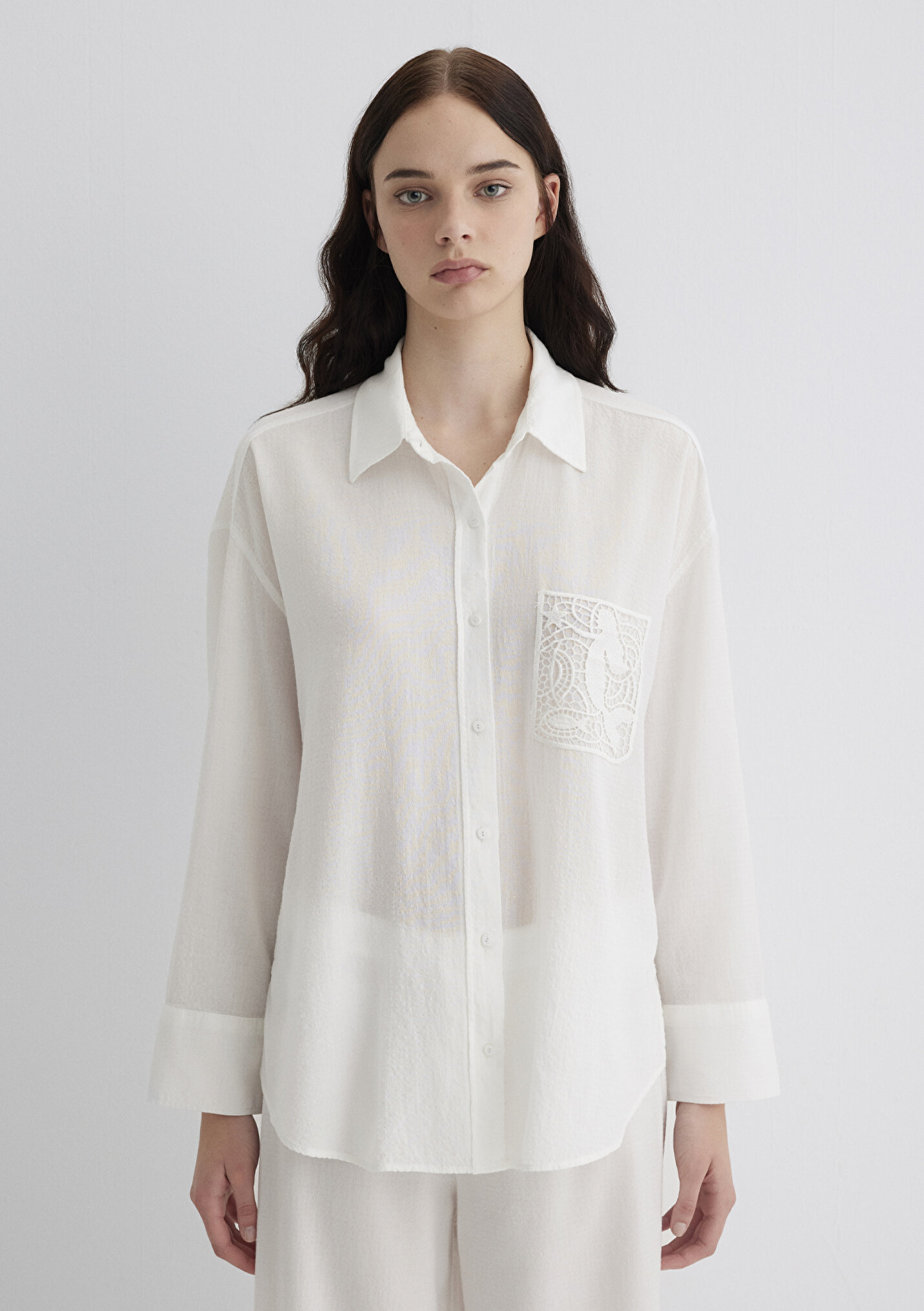 Kadın Deniz Kızı Cep Detaylı Beyaz Gömlek