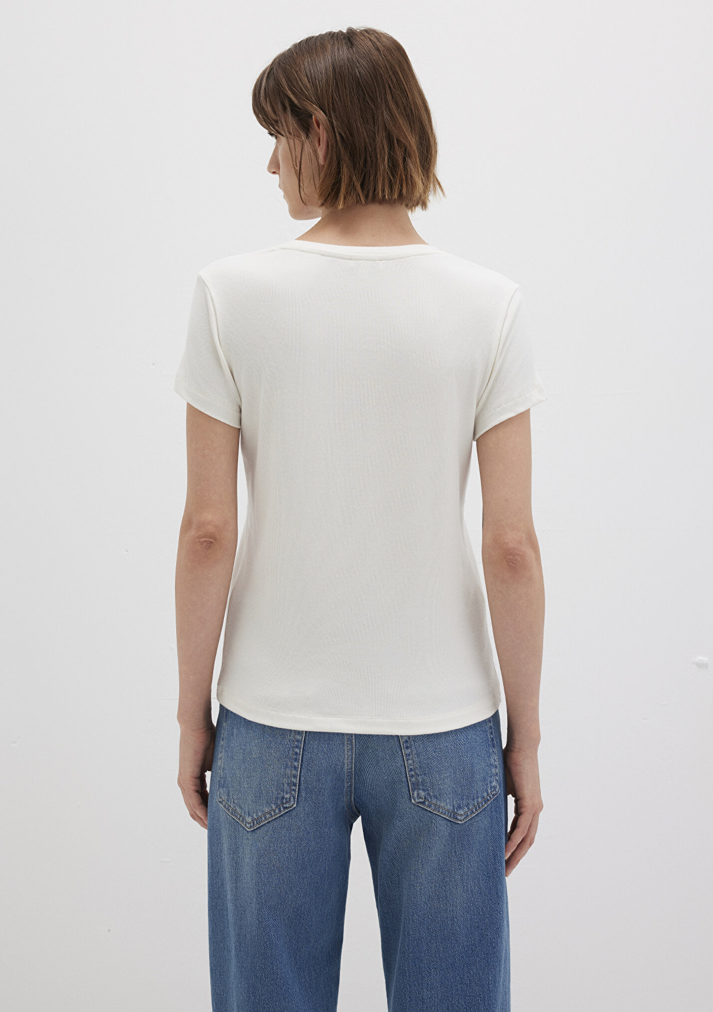 Kadın Beyaz Basic Tişört