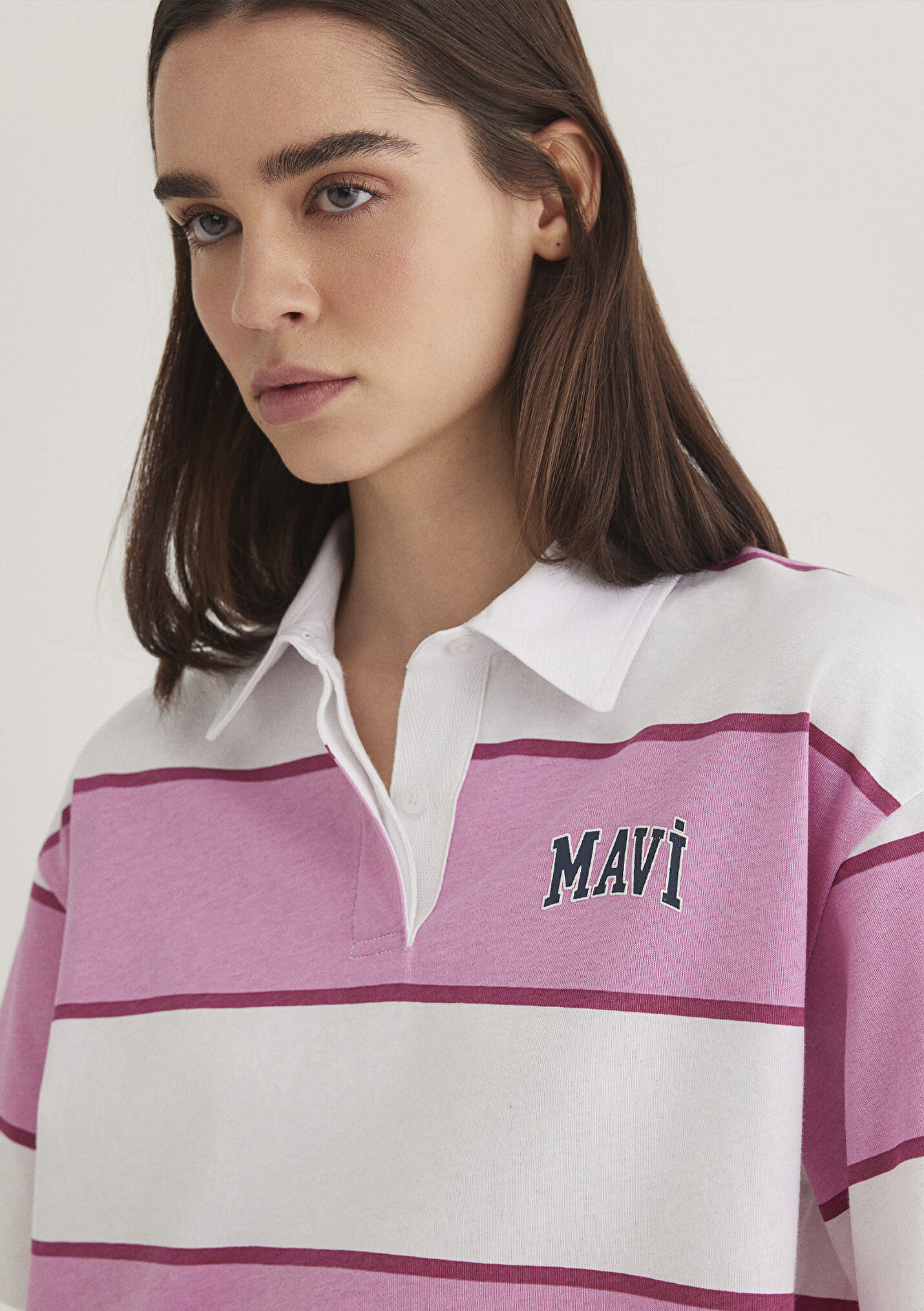 Outlet Kadın Mavi Logo Baskılı Pembe Çizgili Polo Tişört