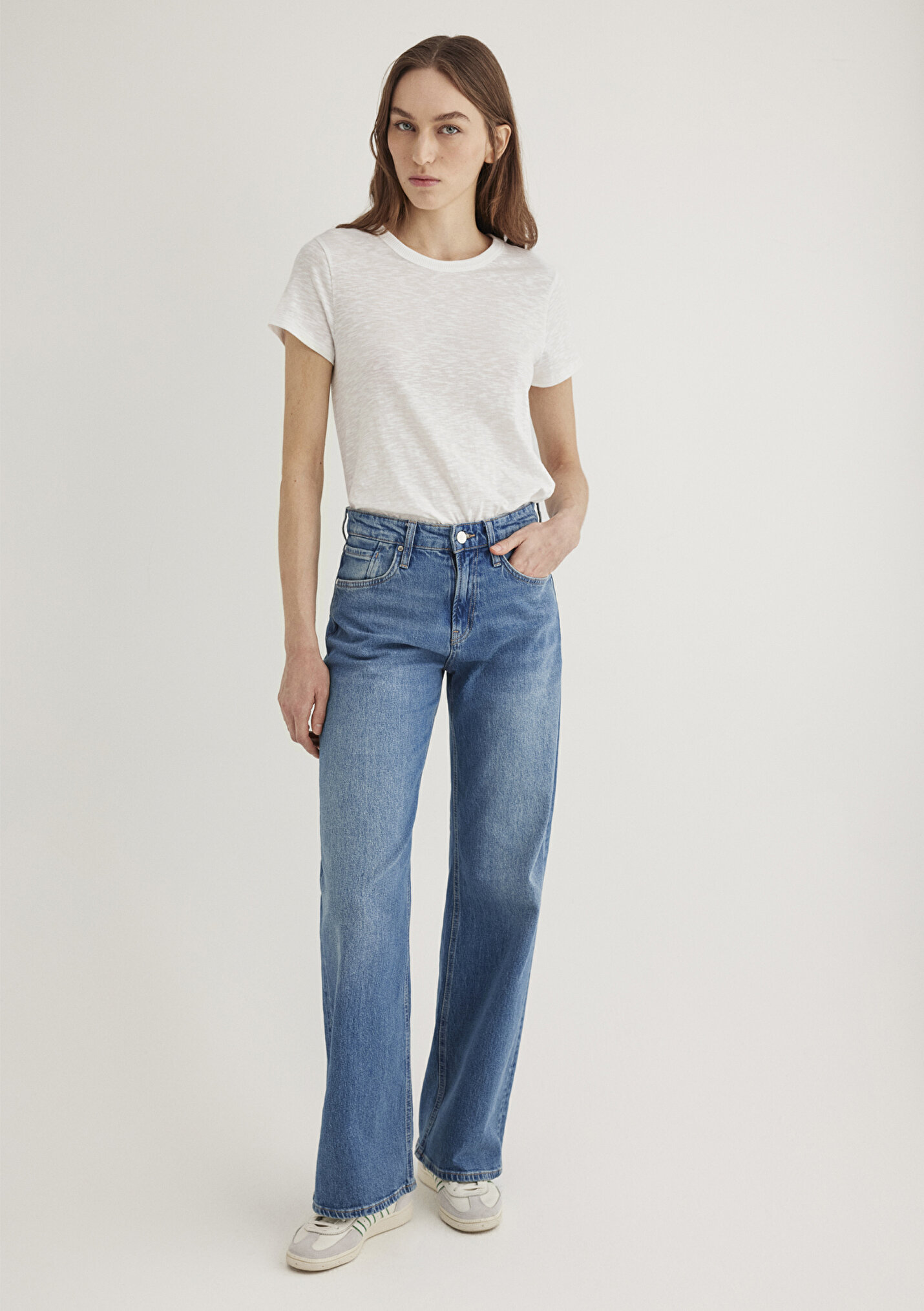 Outlet Kadın Ekru Basic Tişört