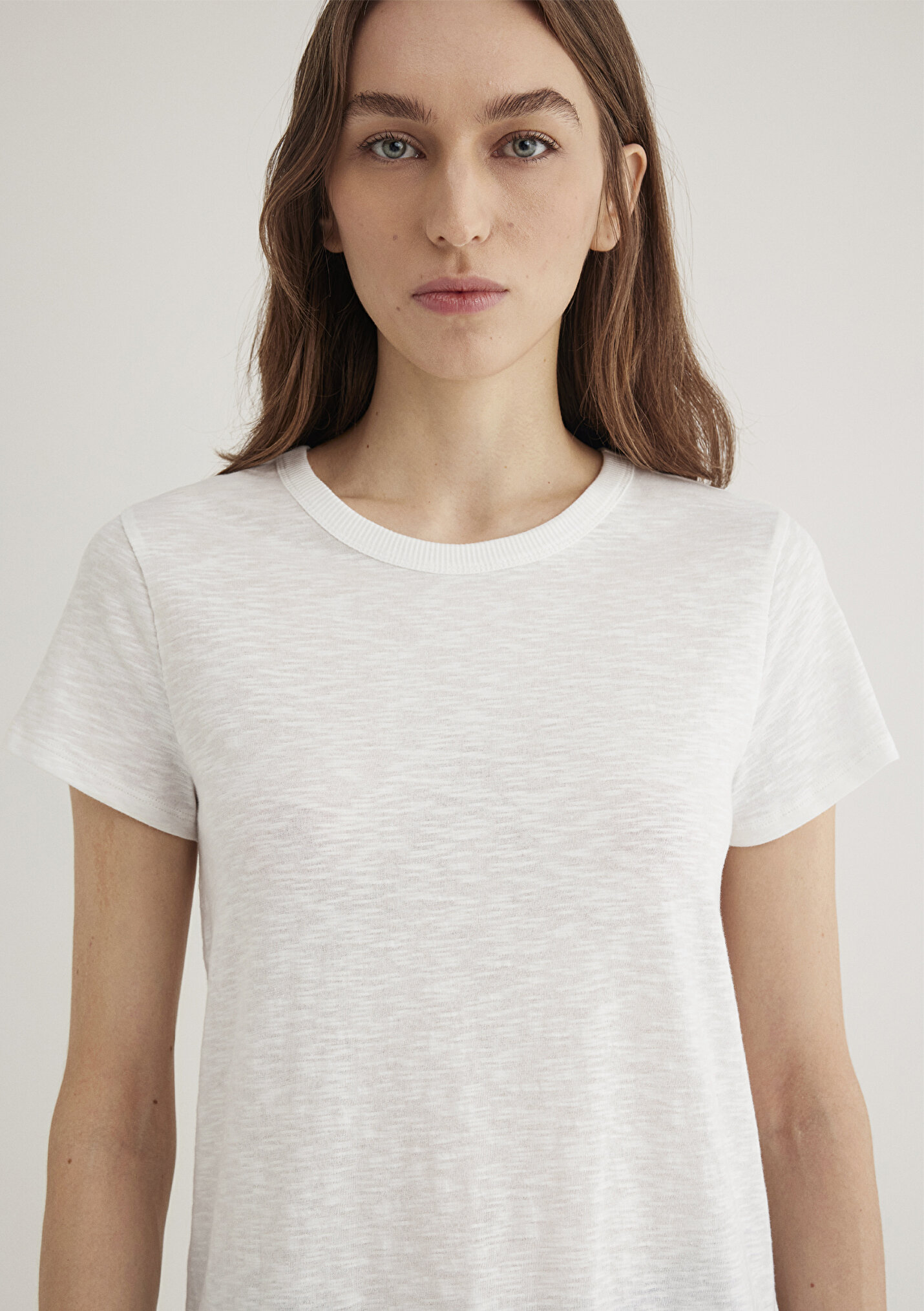 Outlet Kadın Ekru Basic Tişört