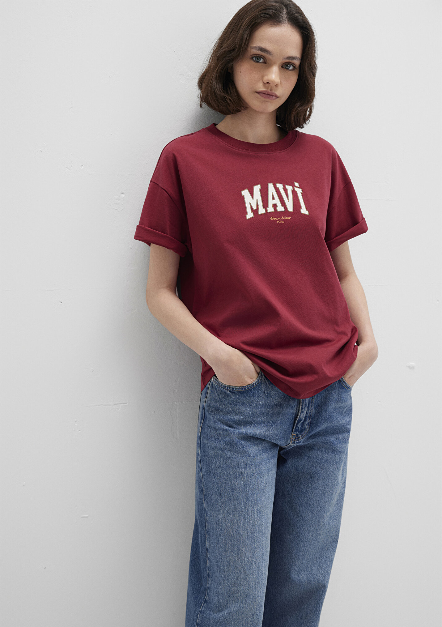 Kadın Mavi Logo Baskılı Bordo Tişört