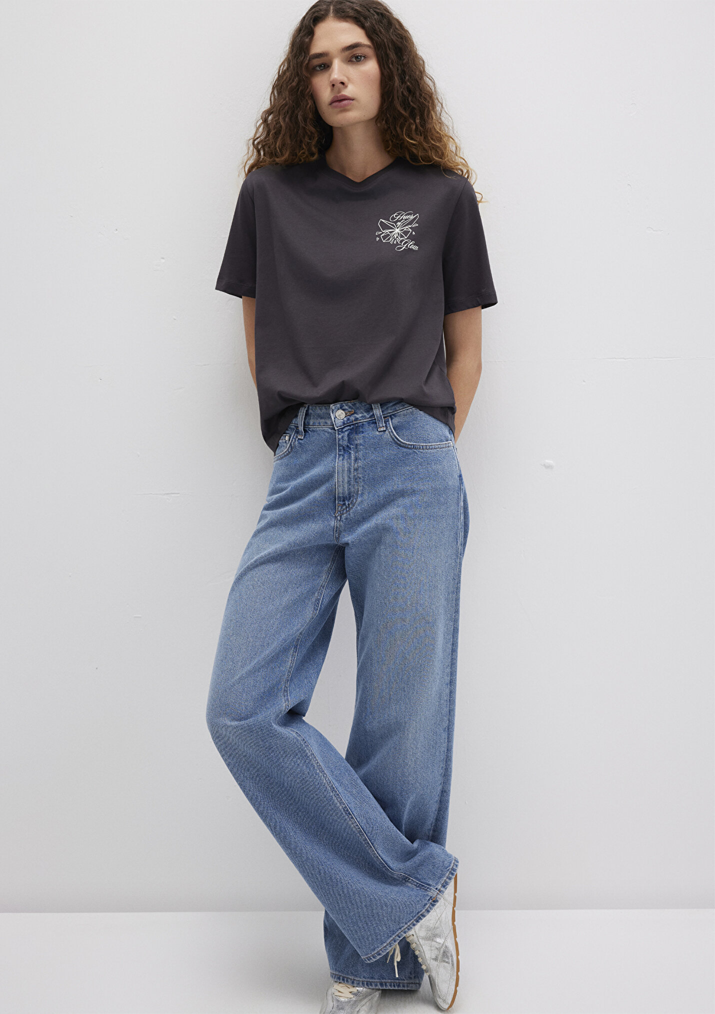 Kadın Kelebek Baskılı Antrasit Tişört