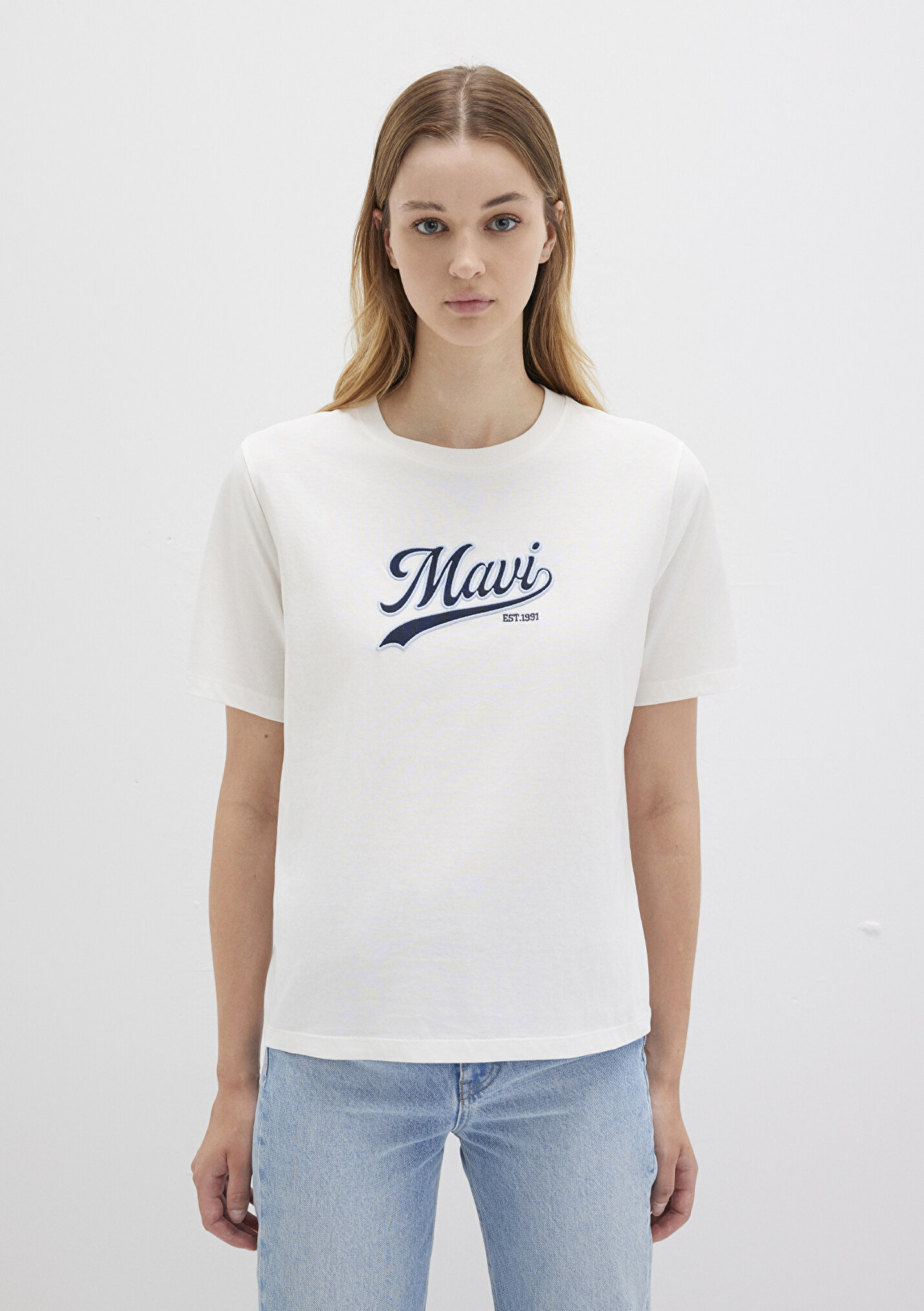 Kadın Mavi Logo Baskılı Ekru Tişört