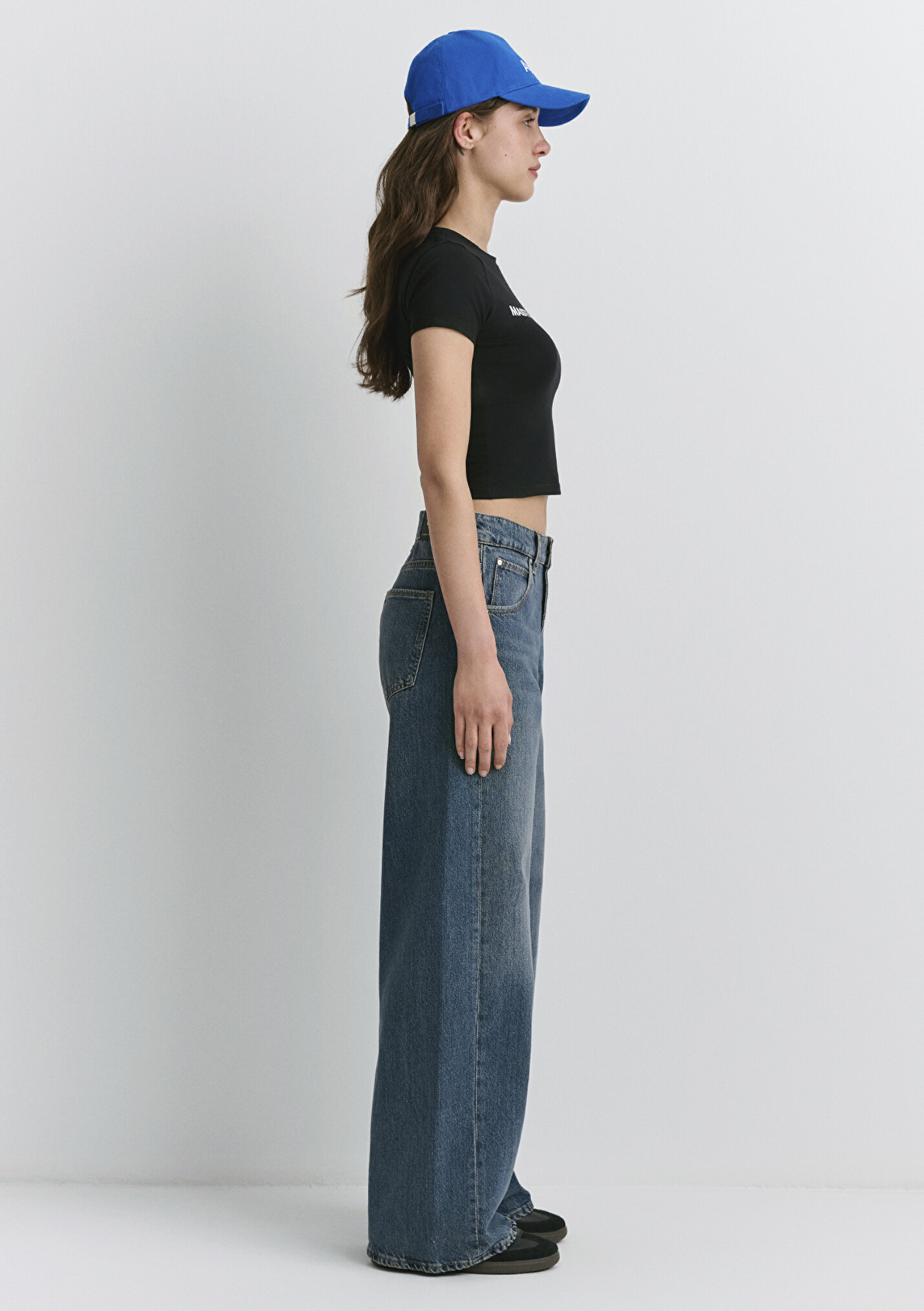 Outlet Kadın Master of Nothing Baskılı Siyah Crop Tişört