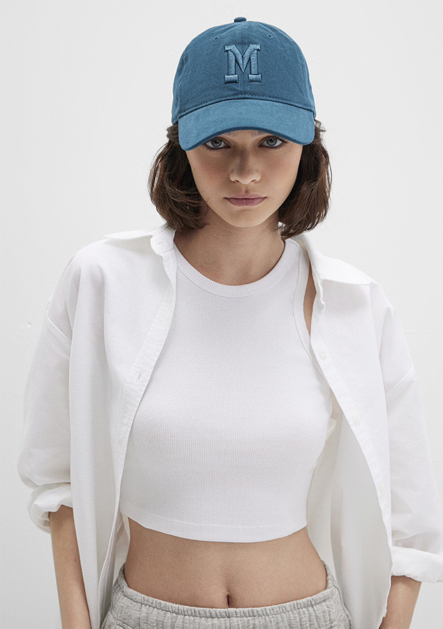 M Nakışlı Yeşil Şapka - Mavi