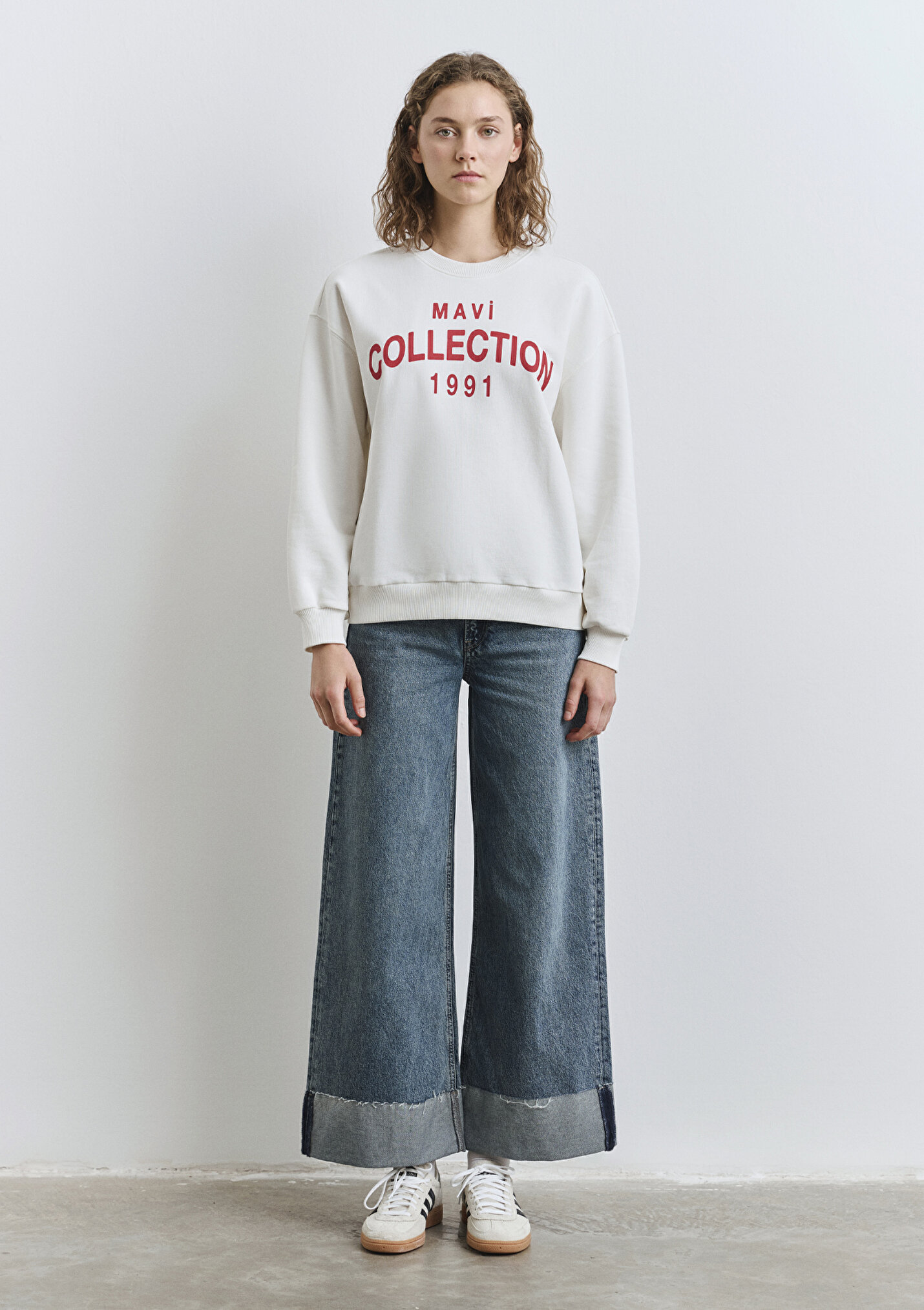 Outlet Kadın Mavi Collection Baskılı Ekru Sweatshirt